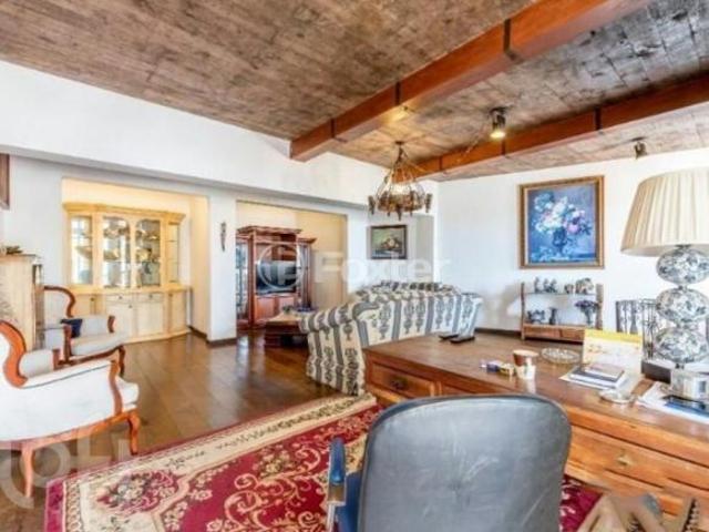 Casa, 3 dormitórios, 347 m², em Sétimo Céu