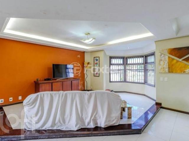 Casa, 3 dormitórios, 357.33 m², em Tristeza
