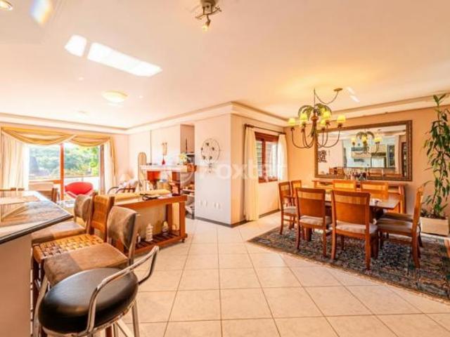 Casa, 3 dormitórios, 350.57 m², em Teresópolis