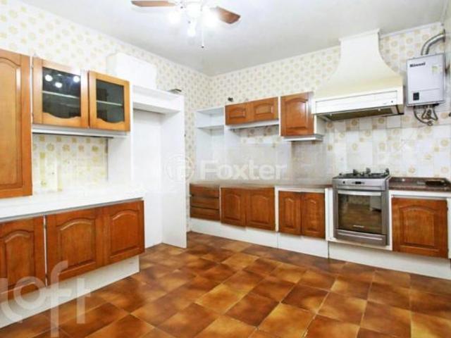 Casa, 3 dormitórios, 360 m², em Três Figueiras