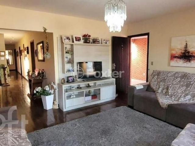 Casa, 3 dormitórios, 389.45 m², em Tristeza