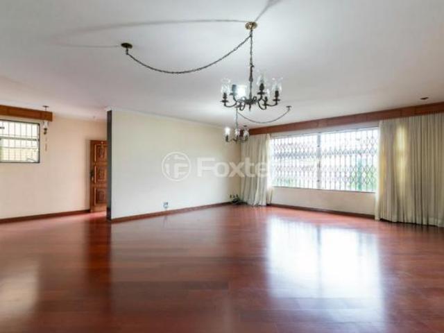 Casa, 3 dormitórios, 382 m², em Vila Carrão