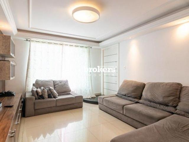 Casa 3 Dormitórios, 7 Vagas, à Venda, no Bairro Fanny, Curitiba. REbrokers