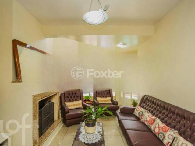 Casa, 3 dormitórios, 406.38 m², em Niterói