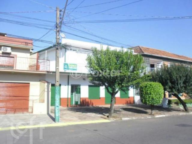 Casa, 3 dormitórios, 400 m², em Fião