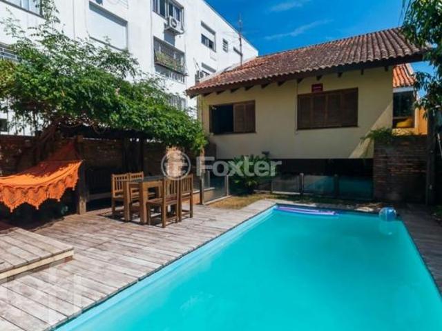 Casa, 3 dormitórios, 400 m², em Santo Antônio