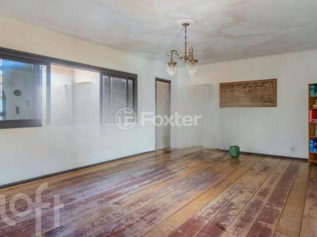 Casa, 3 dormitórios, 400 m², em Teresópolis