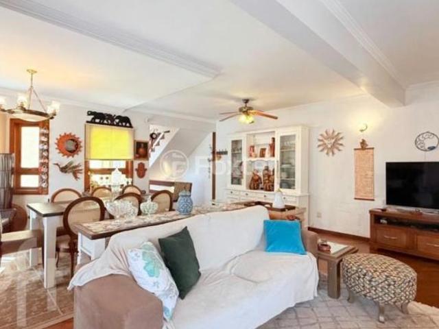 Casa, 3 dormitórios, 400 m², em Tristeza