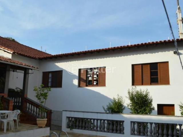 Casa, 3 dormitórios, 400 m², em Vila Galvão