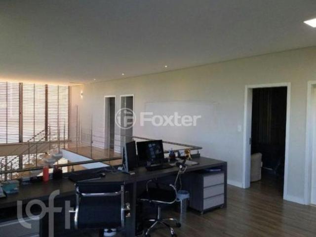 Casa, 3 dormitórios, 403.97 m², em Teresópolis