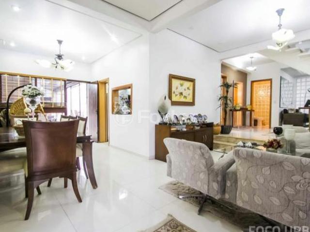 Casa, 3 dormitórios, 410 m², em Jardim Lindóia