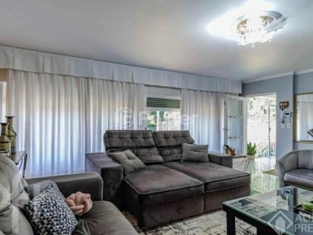 Casa, 3 dormitórios, 420 m², em Cristal