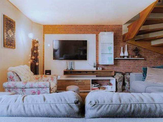 CASA 3 DORMITORIOS