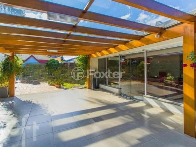 Casa, 3 dormitórios, 443 m², em Cristo Rei