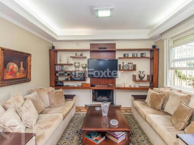Casa, 3 dormitórios, 498 m², em Petrópolis