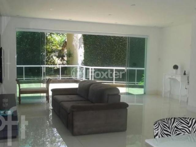 Casa, 3 dormitórios, 500 m², em Vila Albertina