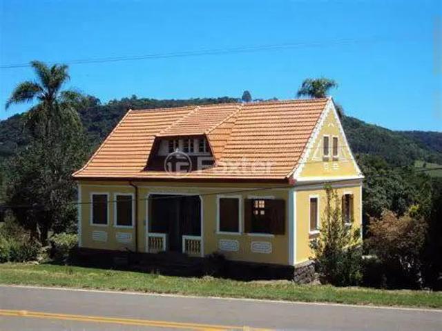 Casa, 3 dormitórios, 522 m², em Centro