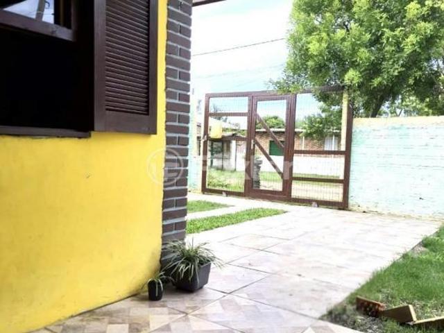 Casa, 3 dormitórios, 54 m², em Centro