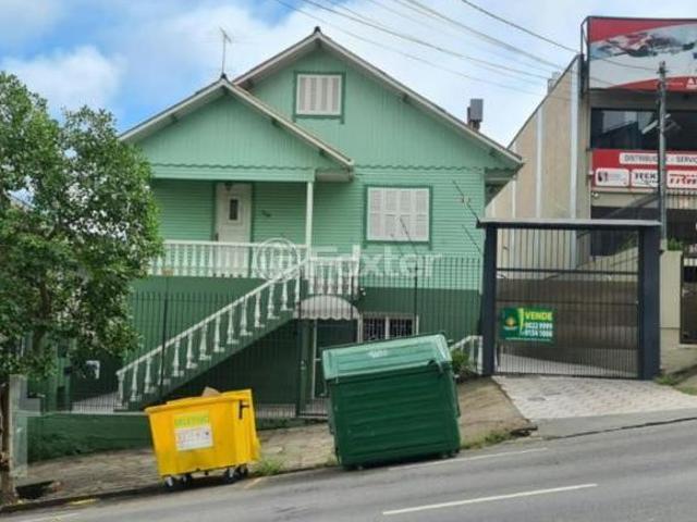 Casa, 3 dormitórios, 562.5 m², em Nossa Senhora de Lourdes