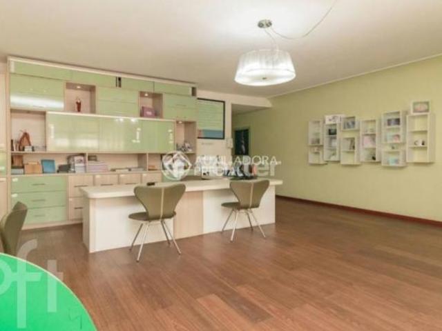 Casa, 3 dormitórios, 580 m², em Floresta