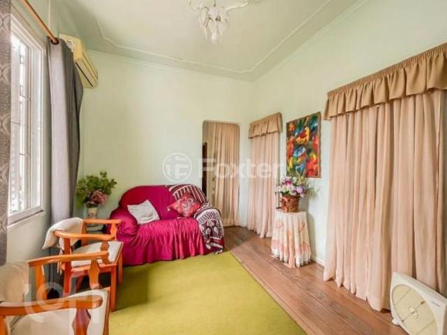 Casa, 3 dormitórios, 60 m², em Teresópolis