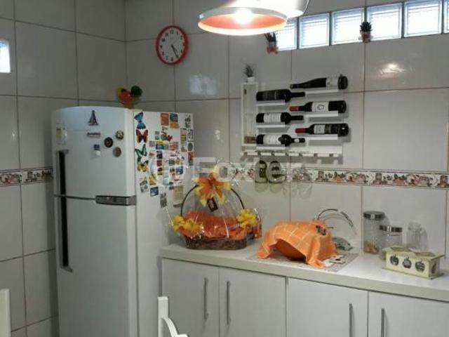 Casa, 3 dormitórios, 61.94 m², em Glória