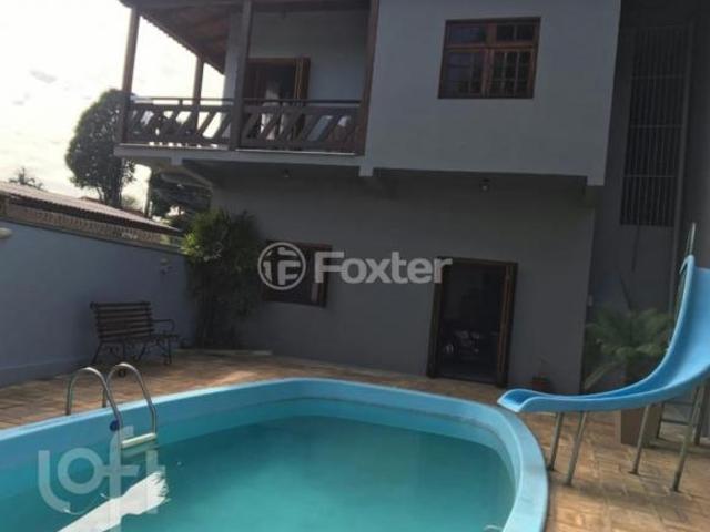 Casa, 3 dormitórios, 637.07 m², em Canudos