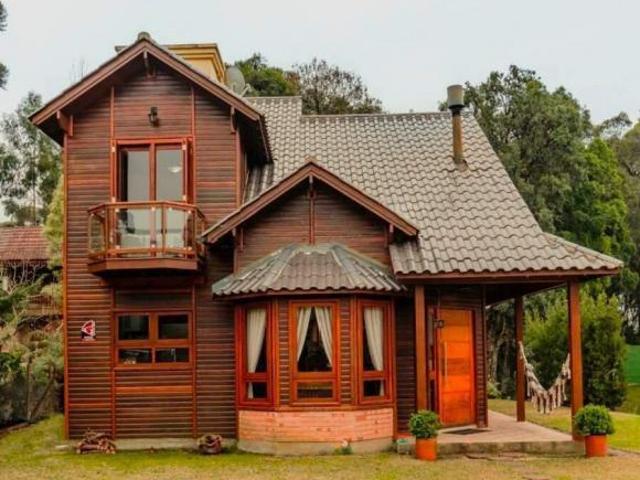 CASA 3 DORMITORIOS