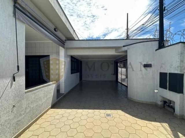 Casa 3 dormitórios com edícula ótima localização