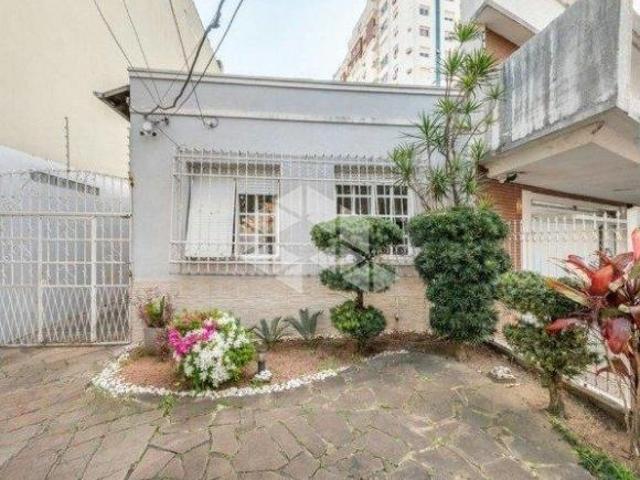 Casa 3 dormitórios com garagem no bairro Cidade Baixa em Porto Alegre