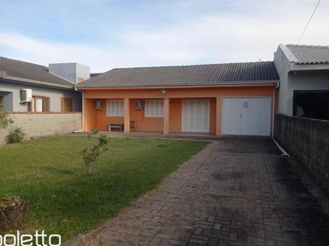 Casa 3 Dormitórios com Garagem na Praia Paraíso – Torres/RS