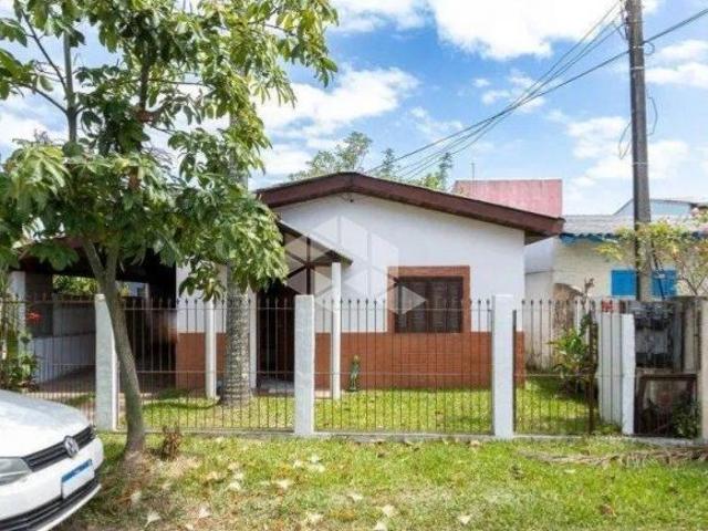 Casa 3 dormitórios com pátio na Aberta dos Morros