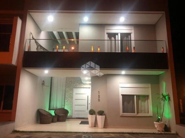 CASA 3 DORMITÓRIOS COM PÁTIO, EM CONDOMÍNIO NA ZONA SUL