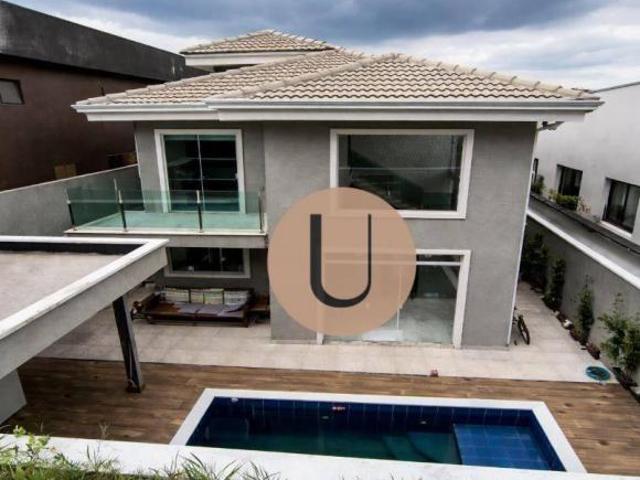 Casa 3 dormitórios com piscina