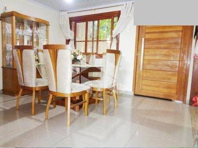 Casa 3 dormitórios com suíte no Parque dos Maias
