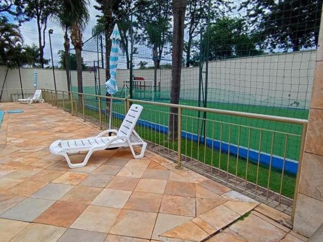 Casa 3 dormitórios com suíte, closet e varanda ao lado Parque Cemucan