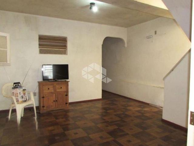 Casa 3 dormitorios com vaga de garagem no Bairro Santo Antônio