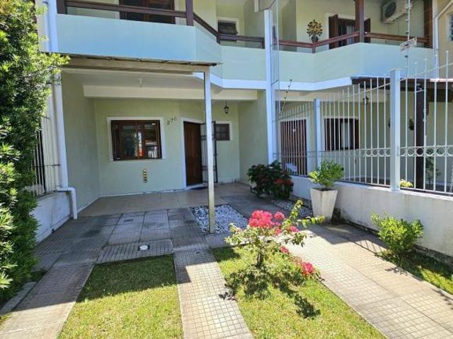 Casa 3 dormitórios com 180,00m² de área construída no Hipica Boulevard, próximo Escola Cesi e Desco
