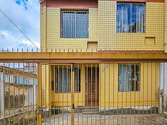 Casa 3 dormitórios com 2 vagas
