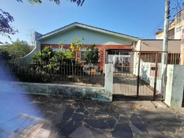 Casa 3 dormitórios com 3 vagas no São Sebastião