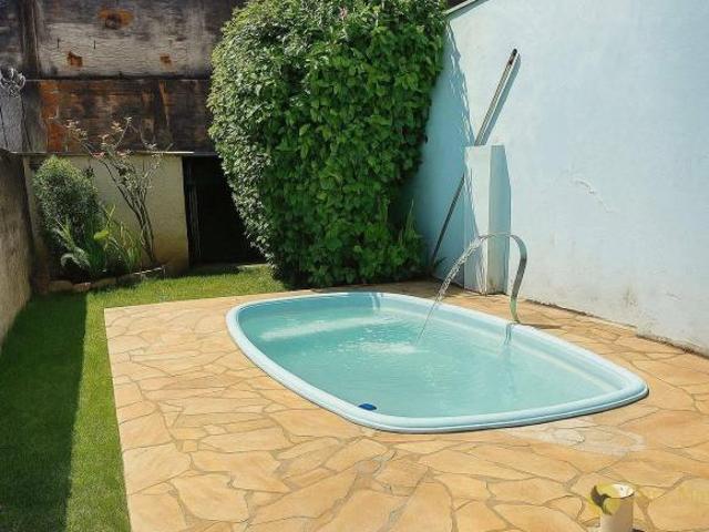 Casa 3 dormitórios Centro de Salto com piscina