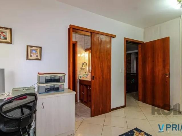 Casa 3 dormitórios à venda Tristeza Porto Alegre/RS