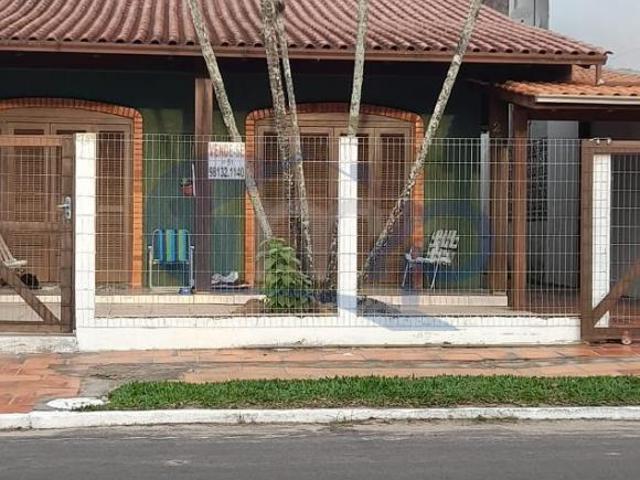 Casa 3 dormitórios a venda em Torres