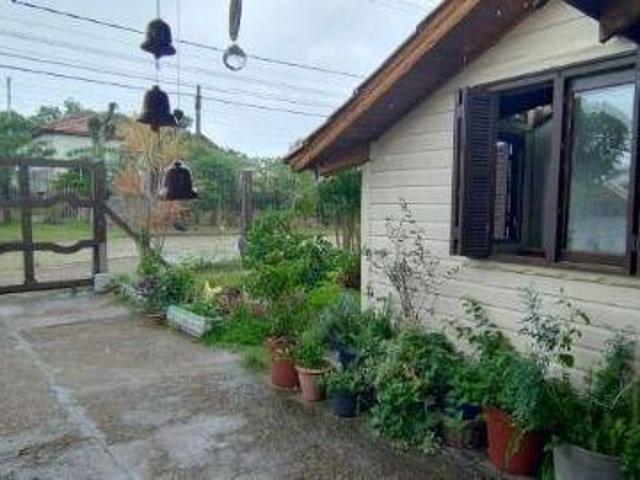 Casa 3 dormitórios à venda Guarujá Porto Alegre/RS