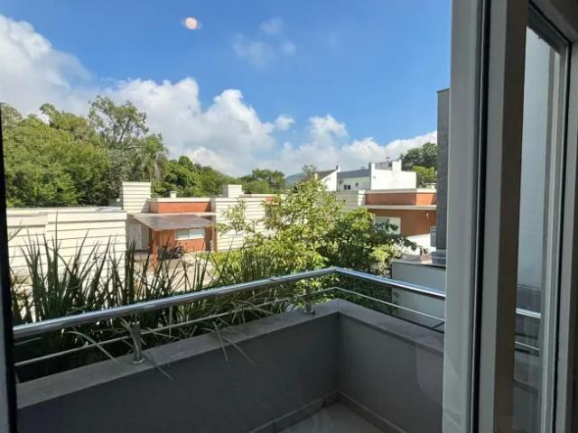 Casa 3 dormitórios à venda Hípica Porto Alegre/RS
