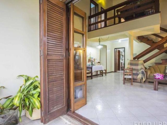 Casa 3 dormitórios à venda no Bairro Parque Santa Fé Porto Alegre