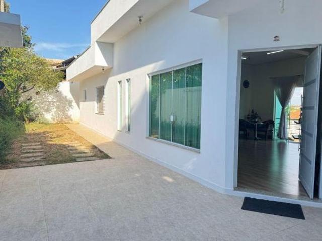 CASA 3 dormitórios Águas de São Pedro