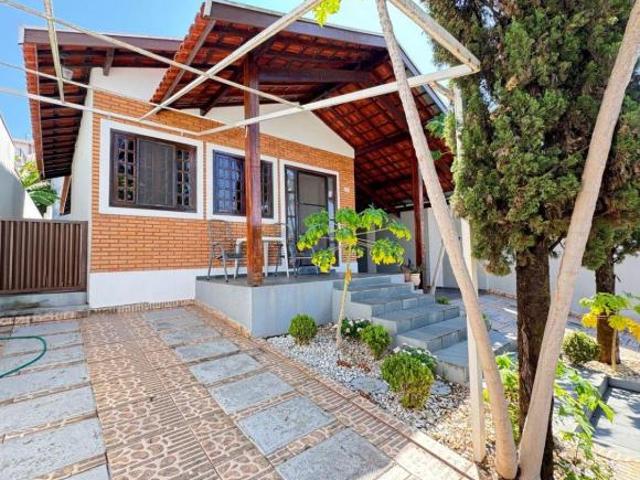 Casa 3 dormitórios Águas de São Pedro
