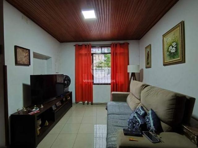 Casa 3 dormitórios Bairro Aparecida Santos