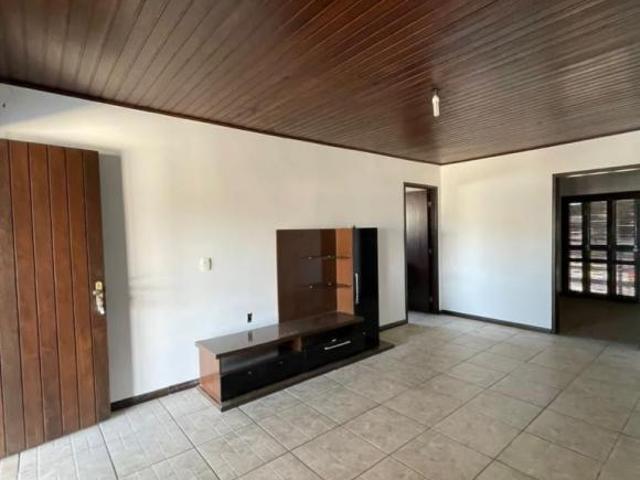 Casa 3 Dormitórios Bairro Curtume